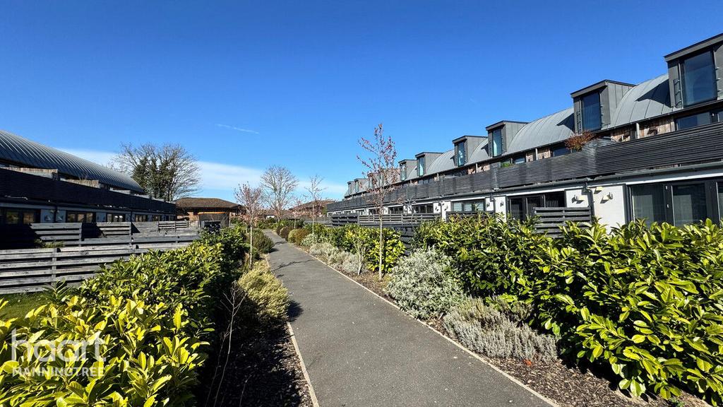 The Secret Bunker, Shrubland Road... 3 bed terraced house for sale - £ ...