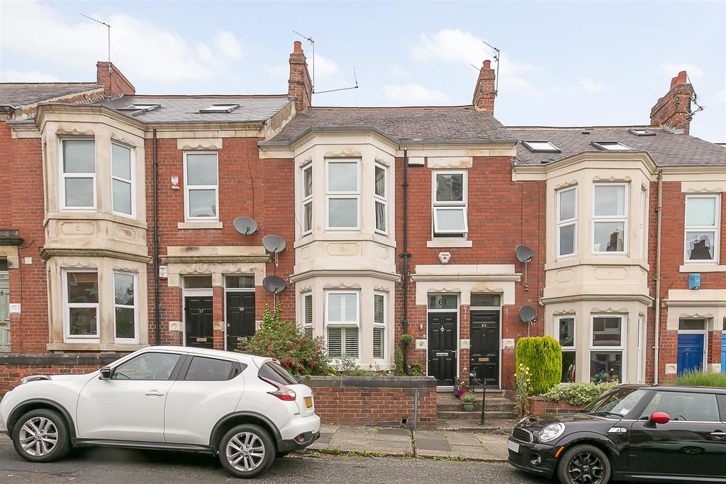 Grosvenor Gardens, Jesmond Vale... 2 bed flat - £995 pcm (£230 pw)