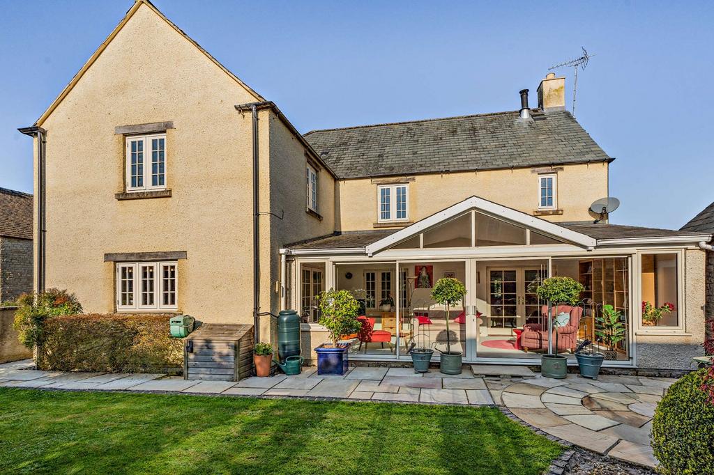 The Wern, Lechlade, Gloucestershire, GL7 4 bed detached house for sale ...