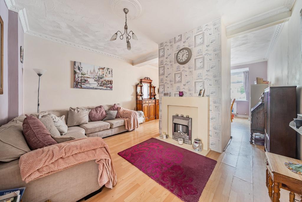 Powerscourt Road, Hampshire PO2 3 bed terraced house for sale - £270,000