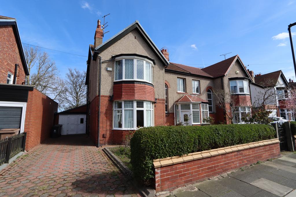 Brundon Avenue, Whitley Bay, Tyne and... 4 bed semi-detached house - £ ...