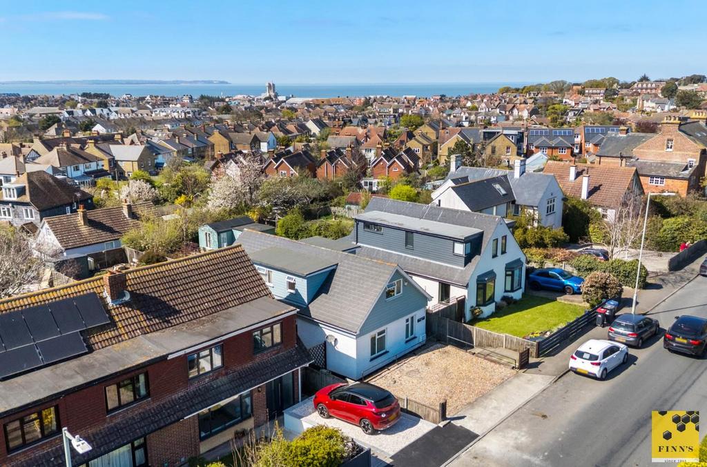Castle Road, Whitstable CT5 5 bed detached house - £595,000