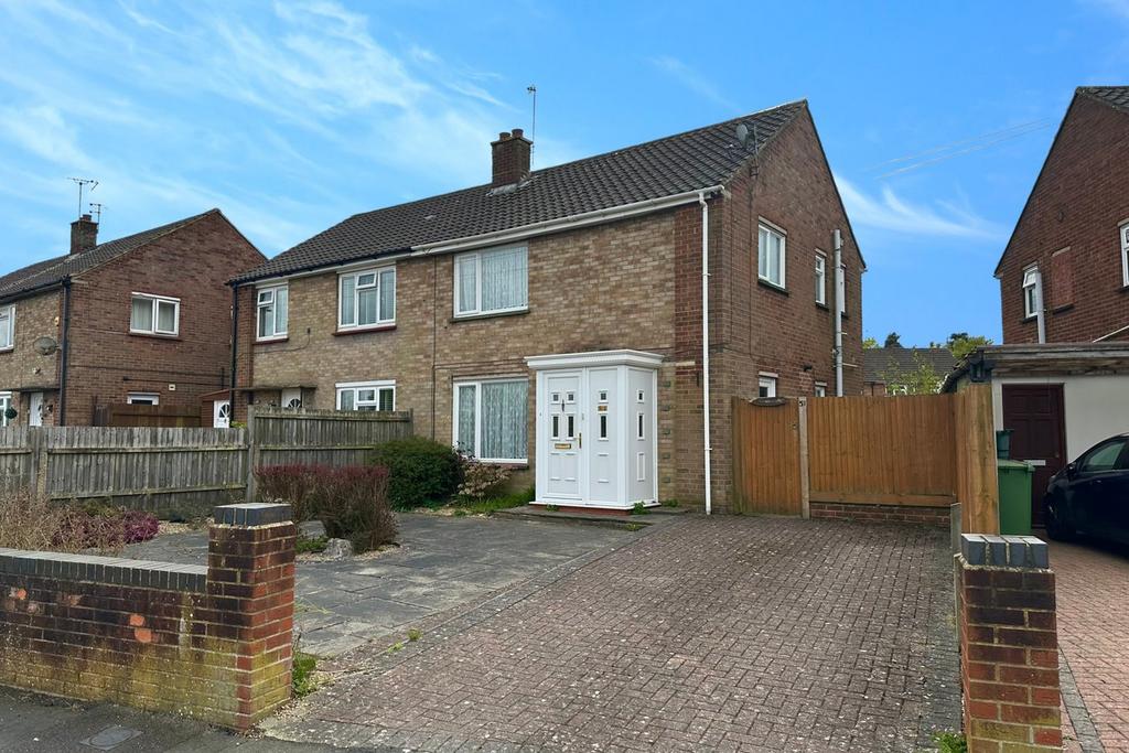 Wimbledon Road, CAMBERLEY GU15 3 bed semi-detached house for sale - £ ...