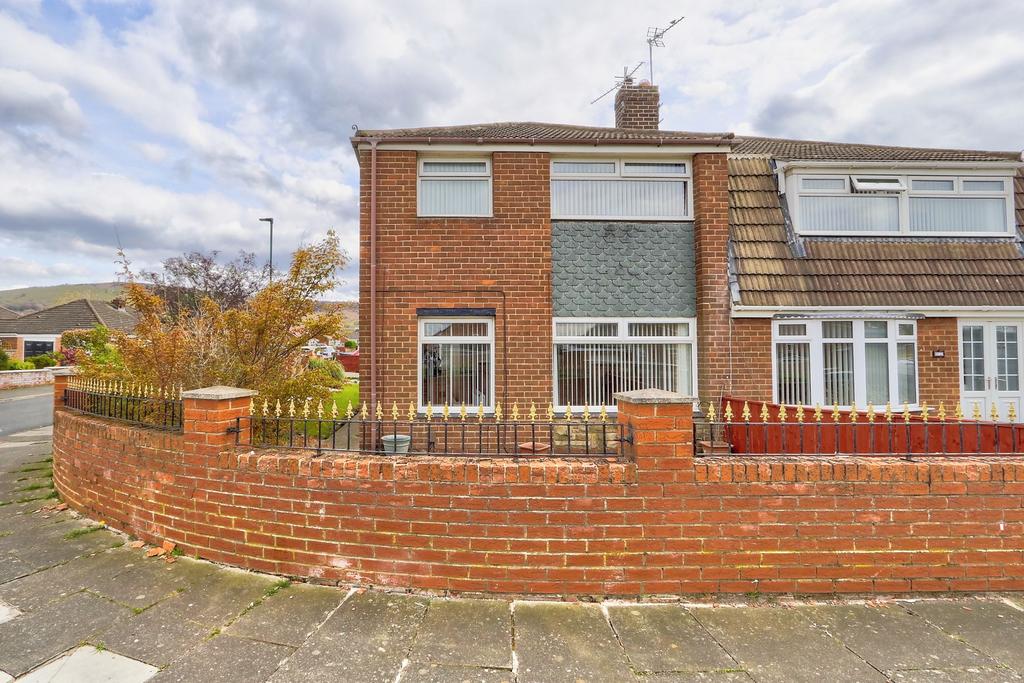 Glastonbury Avenue, Middlesbrough, TS6 3 bed semi-detached house for ...
