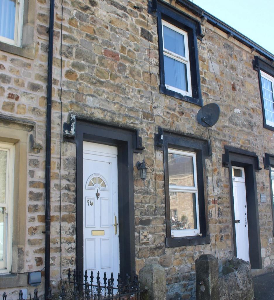 The Square, Waddington, Clitheroe, BB7 2 bed terraced house for sale ...
