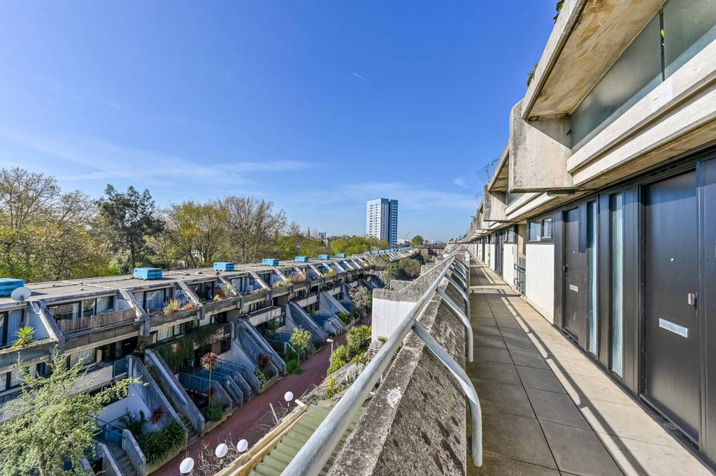 Rowley Way, St John's Wood, London, NW8 2 bed flat - £2,750 pcm (£635 pw)