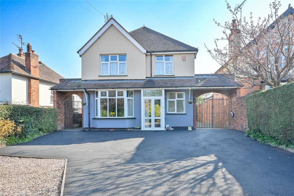 Baswich Lane, Stafford... 4 bed detached house for sale - £530,000