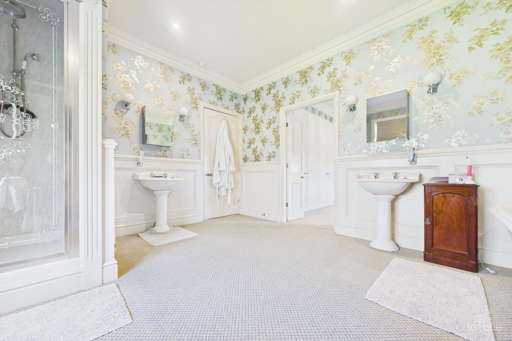 Burnham Manor - Burnham, North... 6 bed manor house for sale - £1,500,000