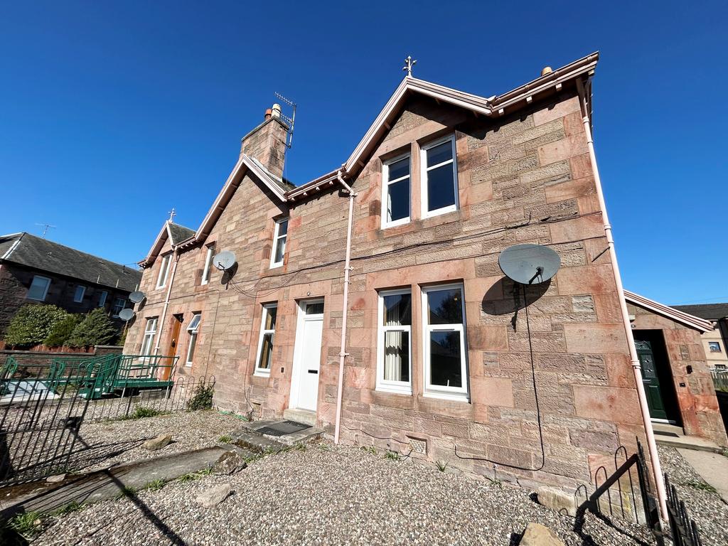 Muirton Place, Perth PH1 3 bed flat for sale - £152,500