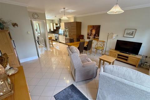 Houses for sale in Stratford-Upon-Avon | OnTheMarket