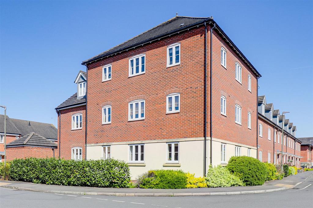 Bramley Road, Long Eaton NG10 2 bed flat for sale - £130,000
