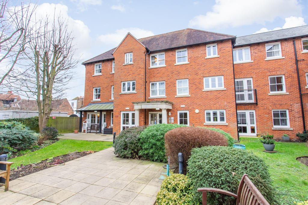 Roper Road, Canterbury, CT2 2 bed flat - £250,000