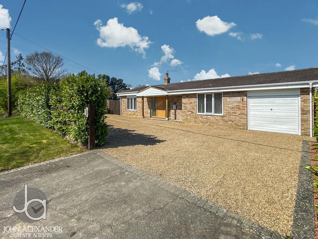 Newbridge Road, Tiptree, Colchester 2 bed detached bungalow - £560,000