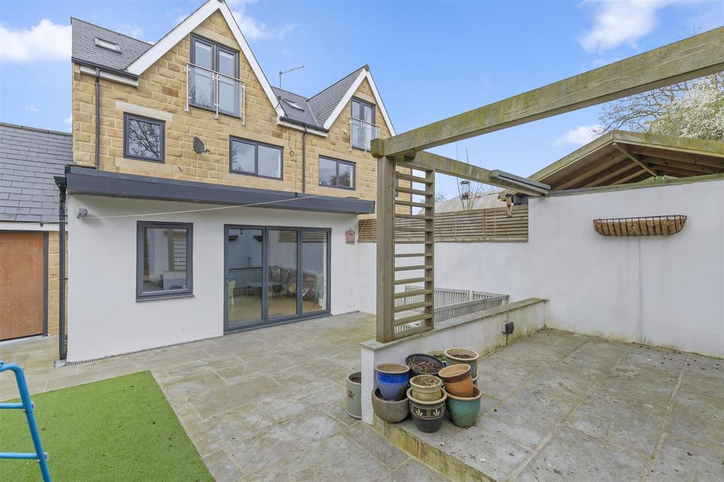 Victoria Road, Burley In Wharfedale LS29 4 bed semi-detached house - £ ...