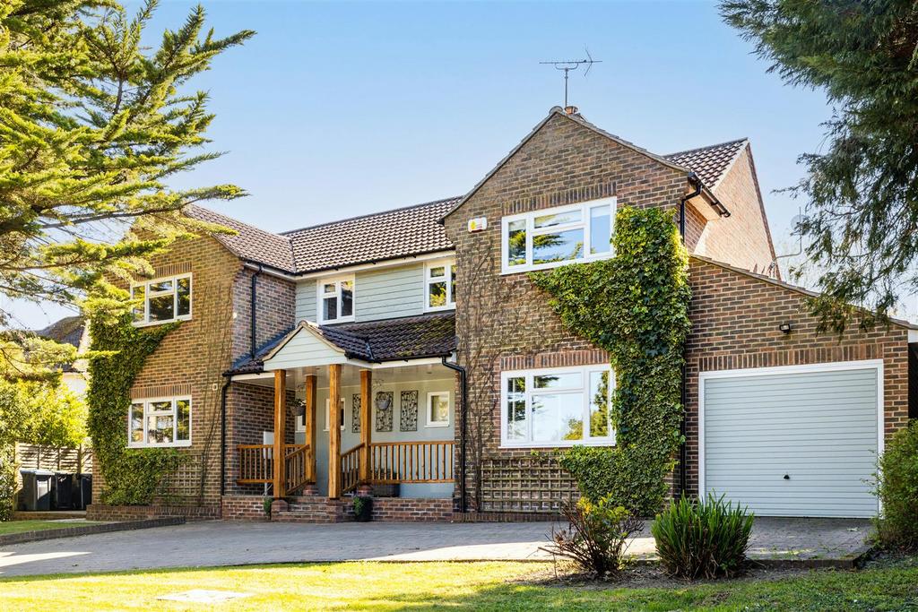 Lucas Way, Haywards Heath 5 bed detached house for sale - £1,300,000