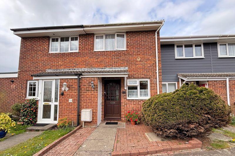 Empson Walk, Lee-On-The-Solent, PO13 2 bed terraced house - £250,000