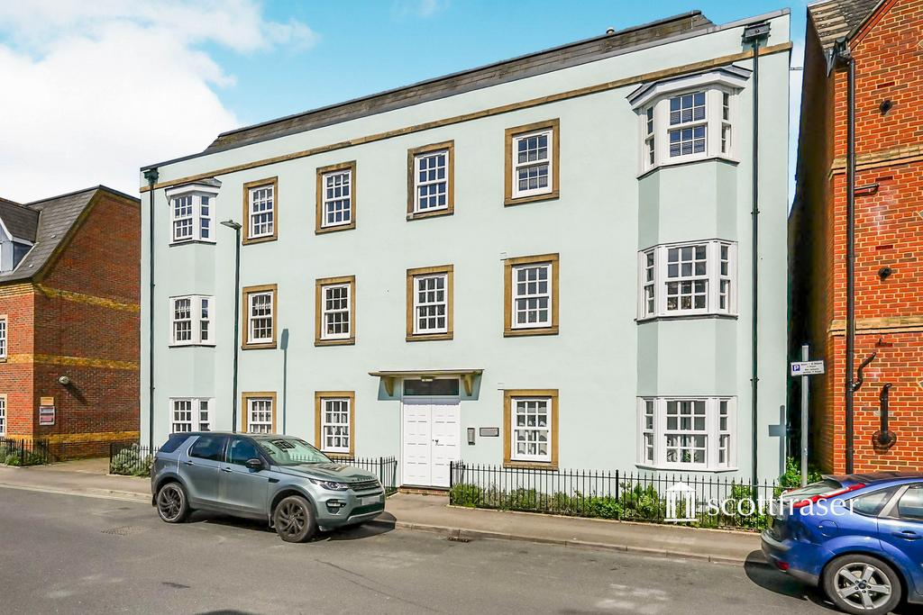 Castle Mews 2 bed apartment to rent - £2,700 pcm (£623 pw)