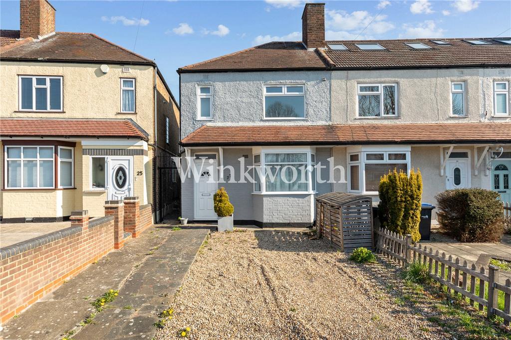 Barrowell Green, London, N21 3 bed end of terrace house - £575,000