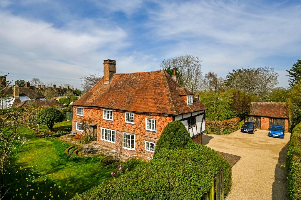 High Halden, Ashford, Kent, TN26 5 bed detached house for sale - £925,000