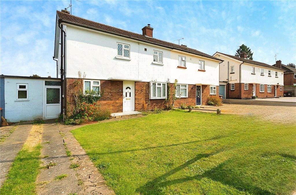 Drovers Way, Bedfordshire LU6 3 bed semi-detached house - £350,000