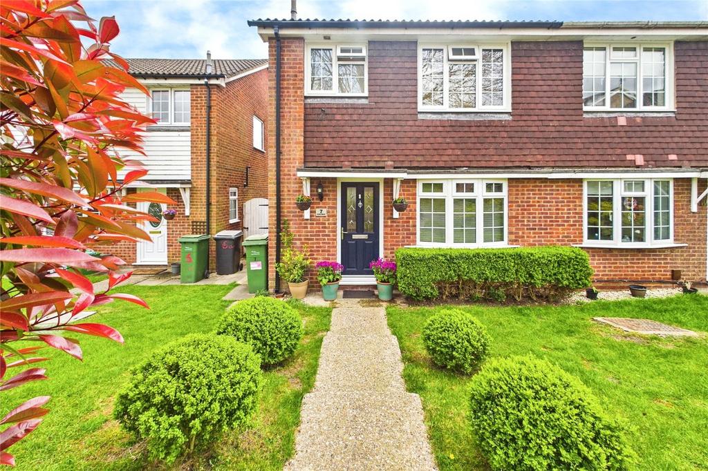 Lilac Walk, Calcot, Reading... 3 bed semi-detached house for sale - £ ...