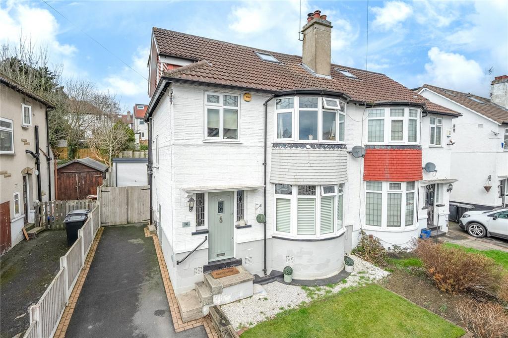 Allerton Grange Drive, Leeds, West... 4 bed semi-detached house for ...