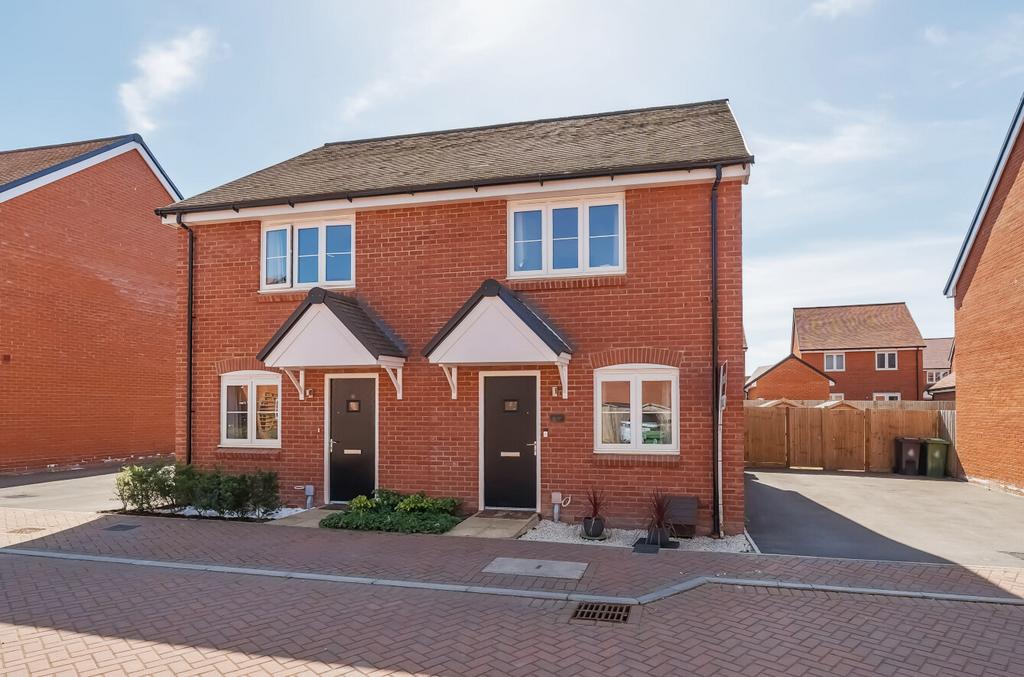Itchen Way, Curbridge, Southampton... 2 bed semi-detached house for sale - £315,000