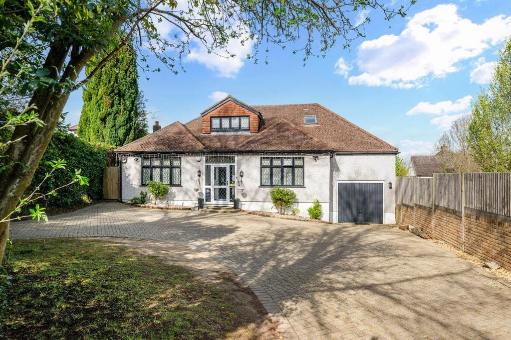 Nork Way, Banstead 4 bed detached house for sale - £1,000,000