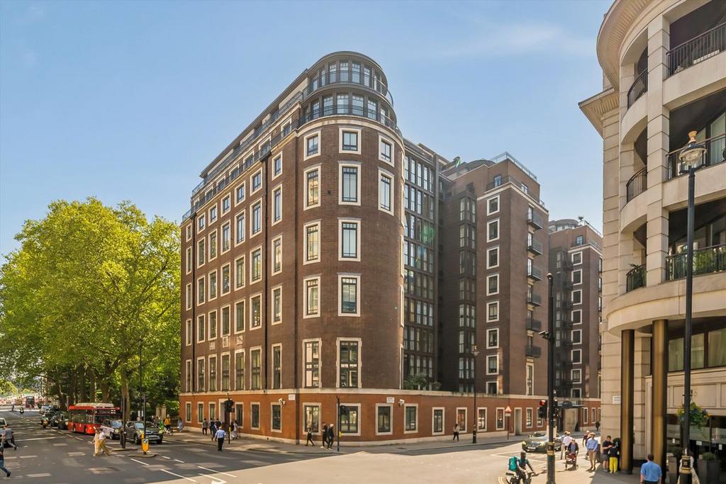 Marsham Street, London SW1P 2 bed flat - £3,358 pcm (£775 pw)