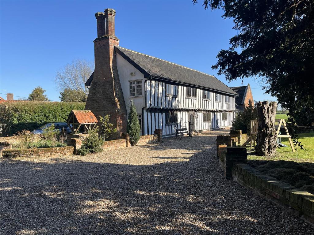 The Street, Tibenham 6 bed detached house - £1,000,000
