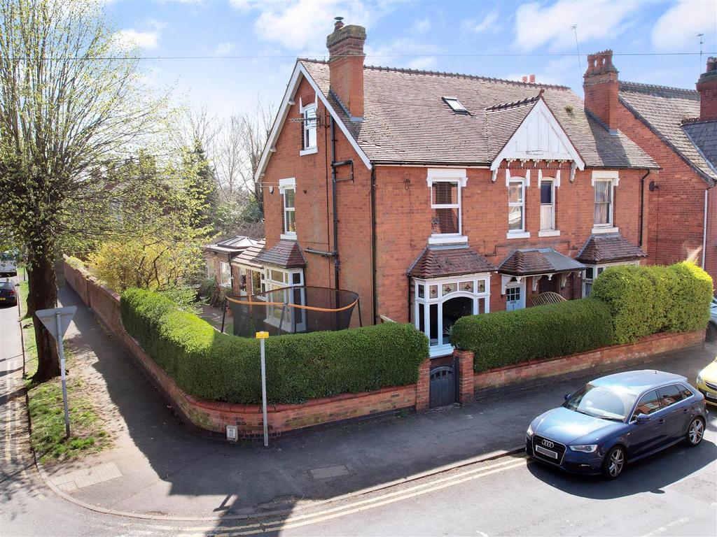 Hurcott Road, Kidderminster 5 bed semi-detached house for sale - £465,000