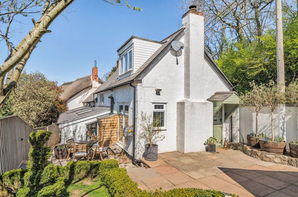 Kennford, Exeter EX6 3 bed cottage - £500,000