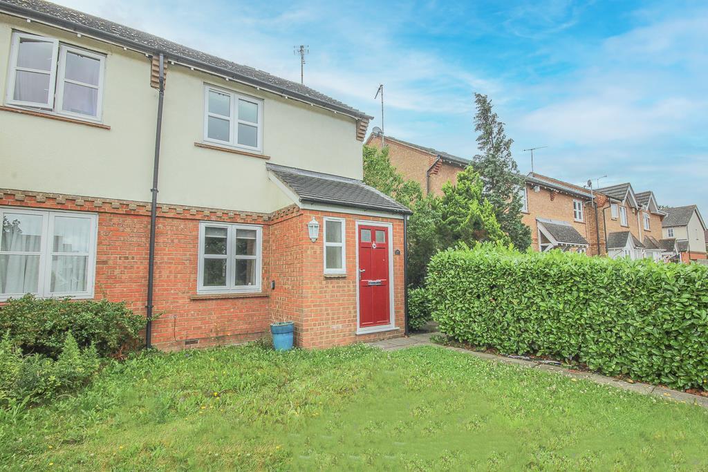 Primrose Drive, Hertford, Herts 2 bed semi-detached house - £1,500 pcm ...