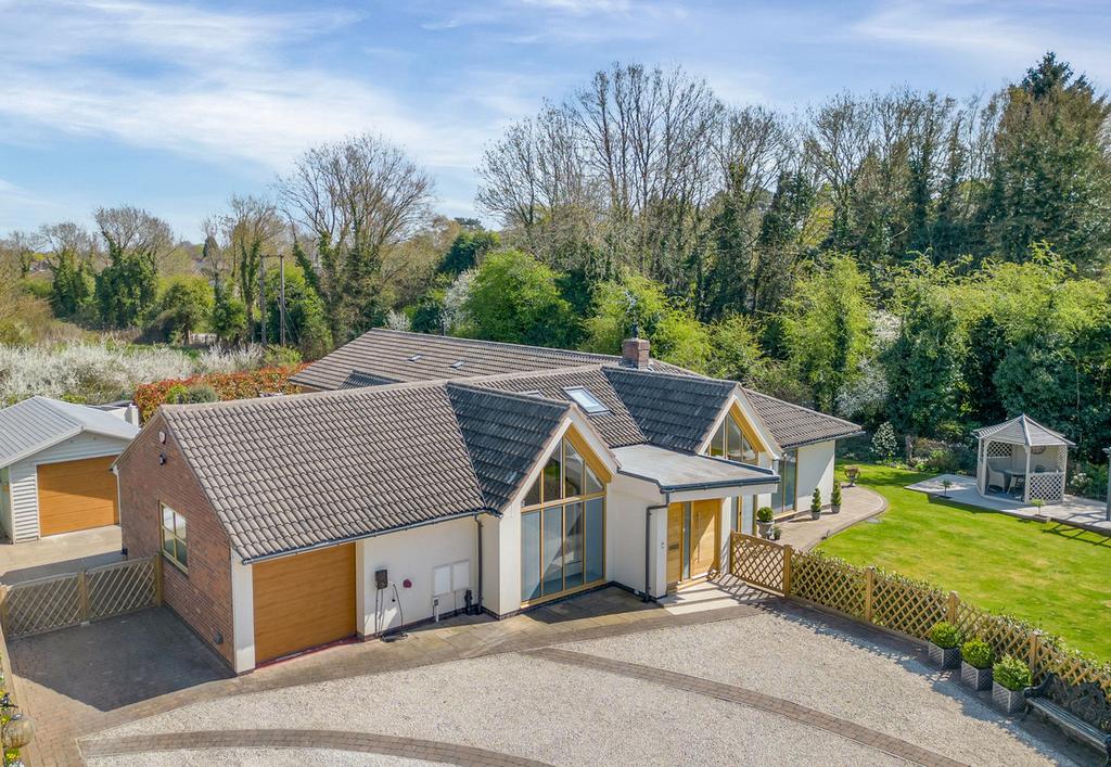 Leicester LE9 4 bed detached bungalow for sale - £1,150,000