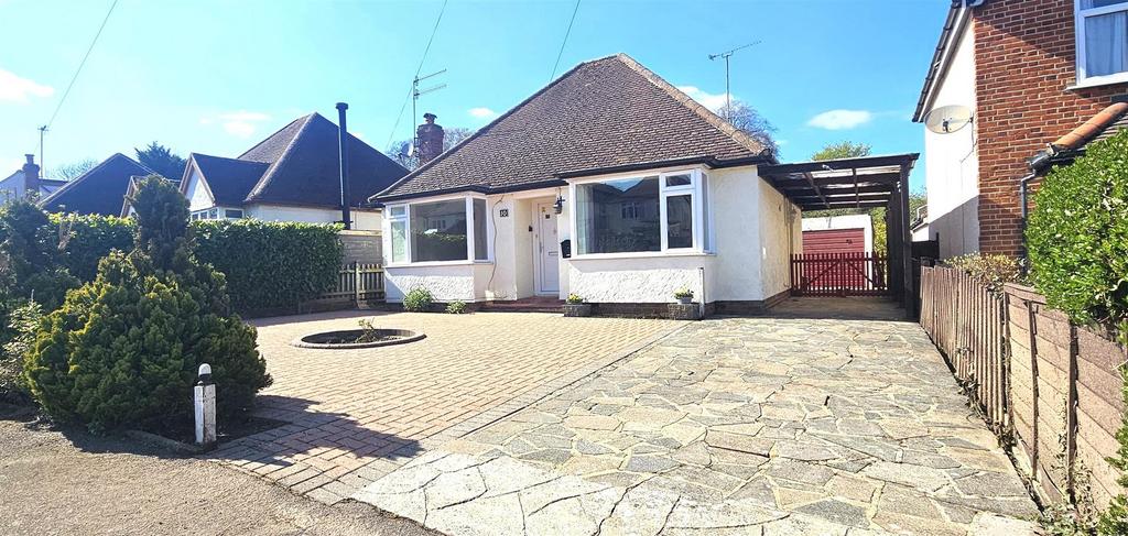 Wrenbrook Road, Bishop's Stortford CM23 2 bed detached bungalow - £449,995