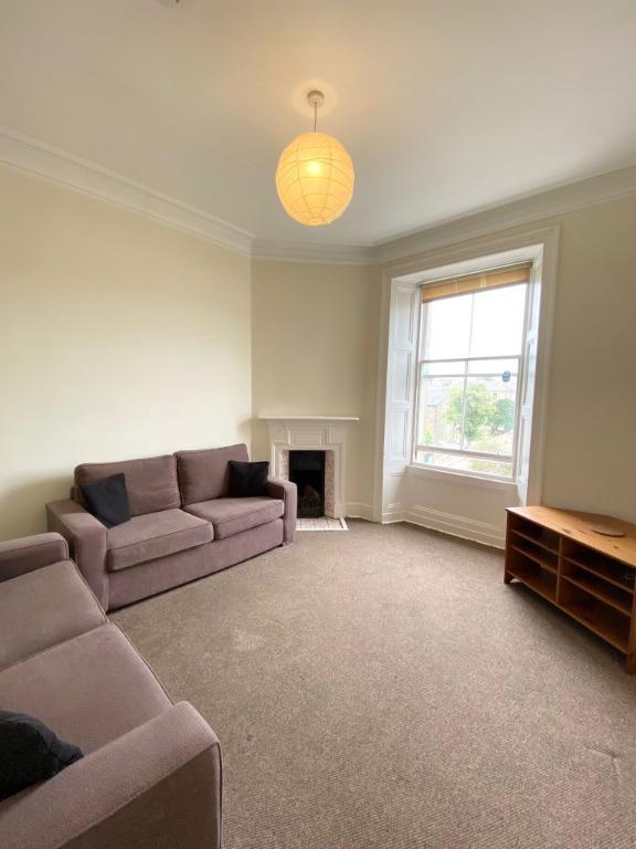 Findhorn Place, Newington, Edinburgh... 5 bed flat to rent - £4,410 pcm ...