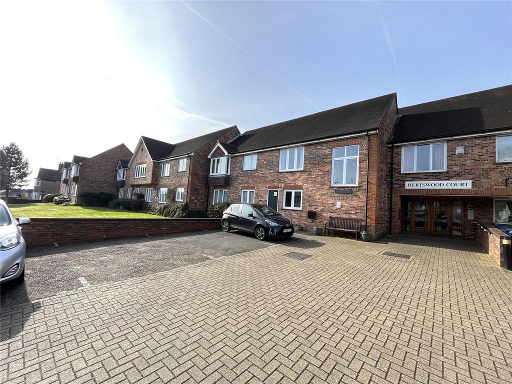 Hertswood Court, Barnet EN5 1 bed apartment for sale - £135,000