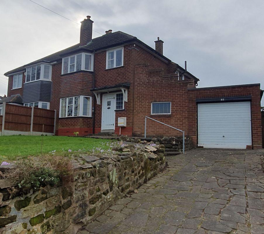 85 Clarence Road, Four Oaks, Sutton... 3 bed semi-detached house - £280,000