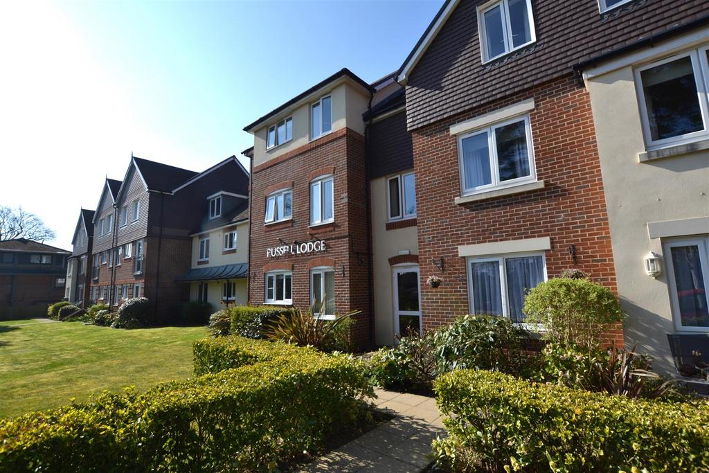 Branksomewood Road, Fleet GU51 1 bed apartment for sale - £175,000