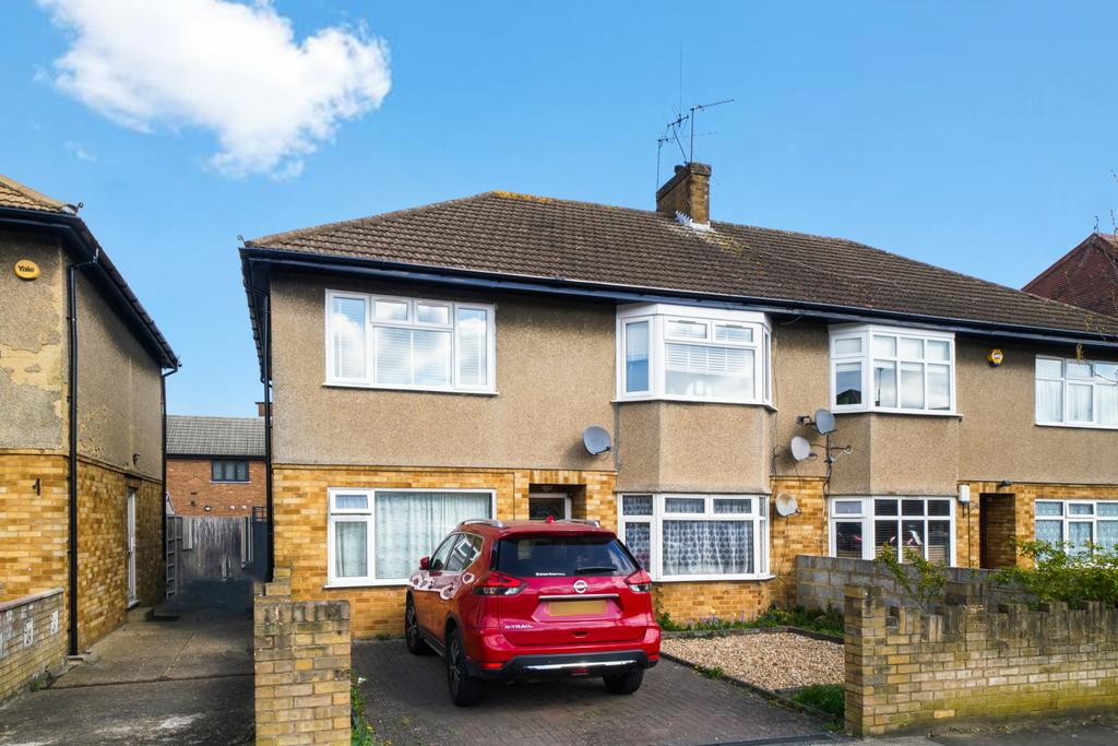 Lincoln Road, Wembley, Middlesex HA0 2 bed maisonette for sale - £425,000