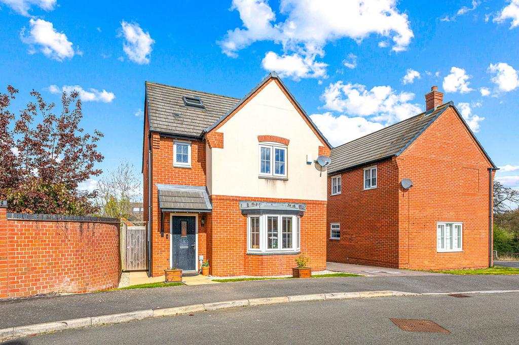 Bates Hollow, Leicester LE7 4 bed detached house for sale - £395,000