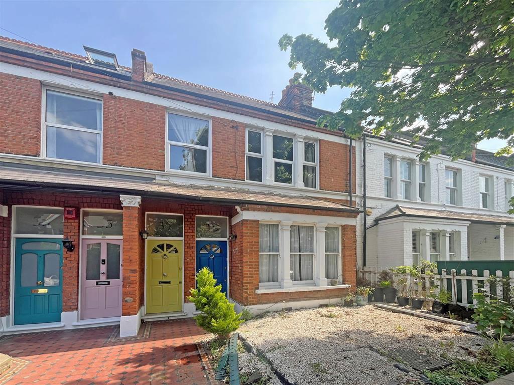 Ashleigh Road, London SW14 2 bed flat - £2,395 pcm (£553 pw)