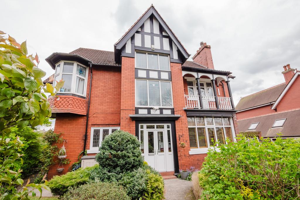 Seymour Grove, Old Trafford, M16 0DS 5 bed detached house for sale - £ ...