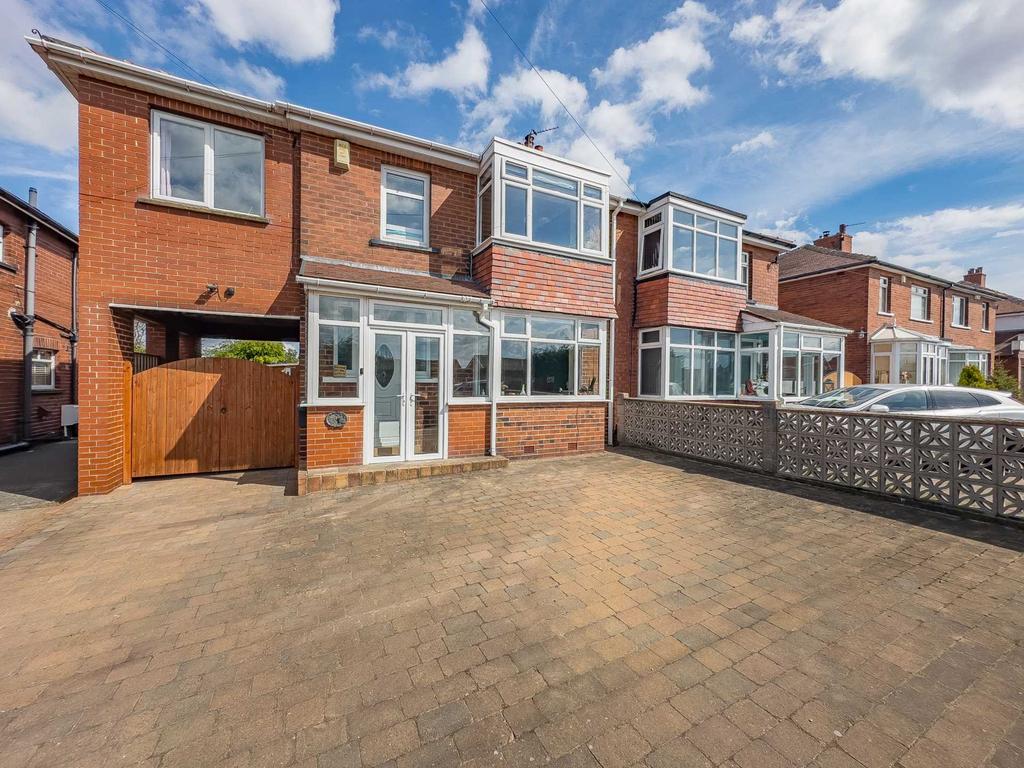 Upper Batley Lane, Birstall 4 bed semi-detached house for sale - £299,995