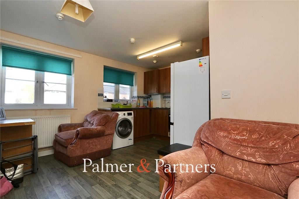 Alan Road, Ipswich, Suffolk, IP3 1 bed apartment for sale - £60,000