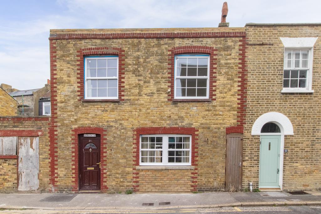 Trinity Square, Margate, CT9 3 bed terraced house for sale - £350,000
