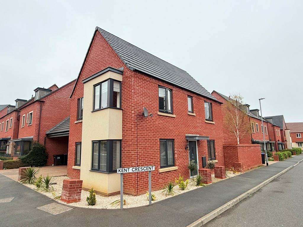 Kent Crescent, Marina Gardens... 3 bed detached house for sale - £335,000