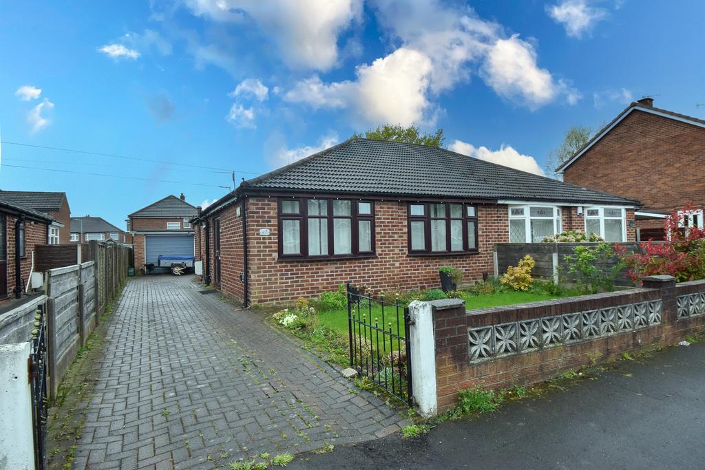 Parkstone Road, Irlam, M44 2 bed semi-detached bungalow for sale - £225,000