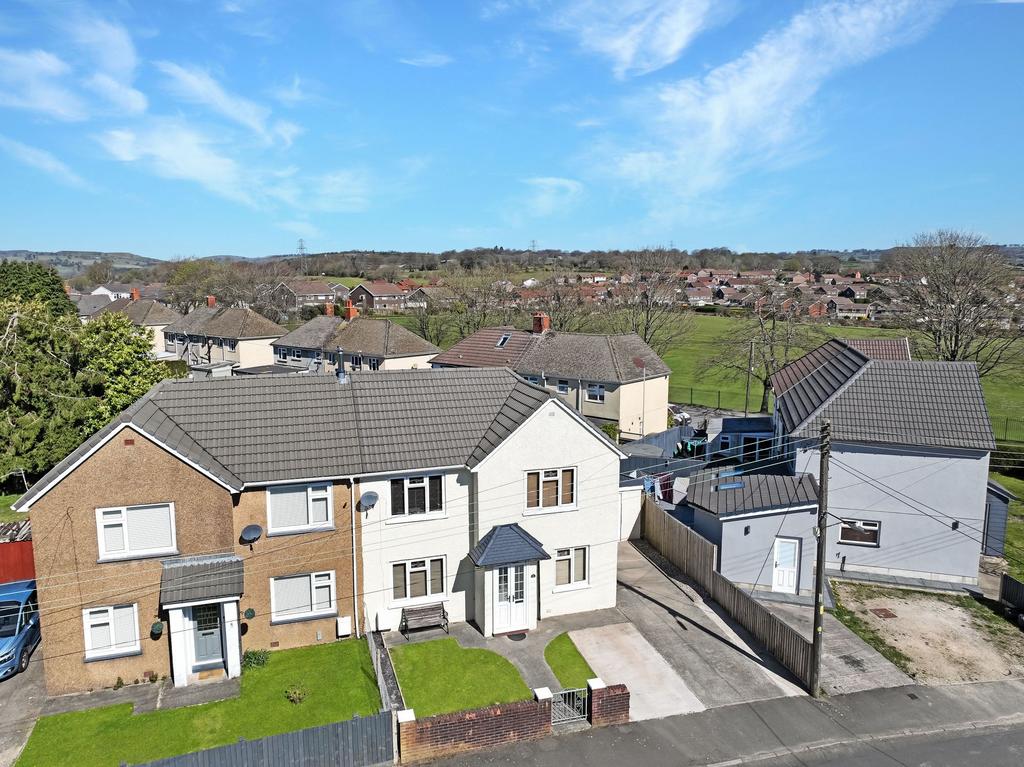 Bevan Crescent, Blackwood NP12 3 bed semi-detached house for sale - £250,000
