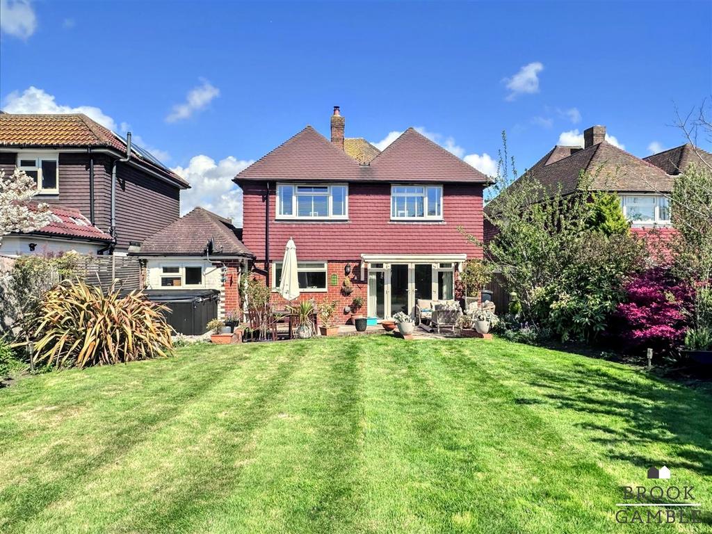 Willingdon Park Drive, Eastbourne BN22 4 bed house for sale - £695,000
